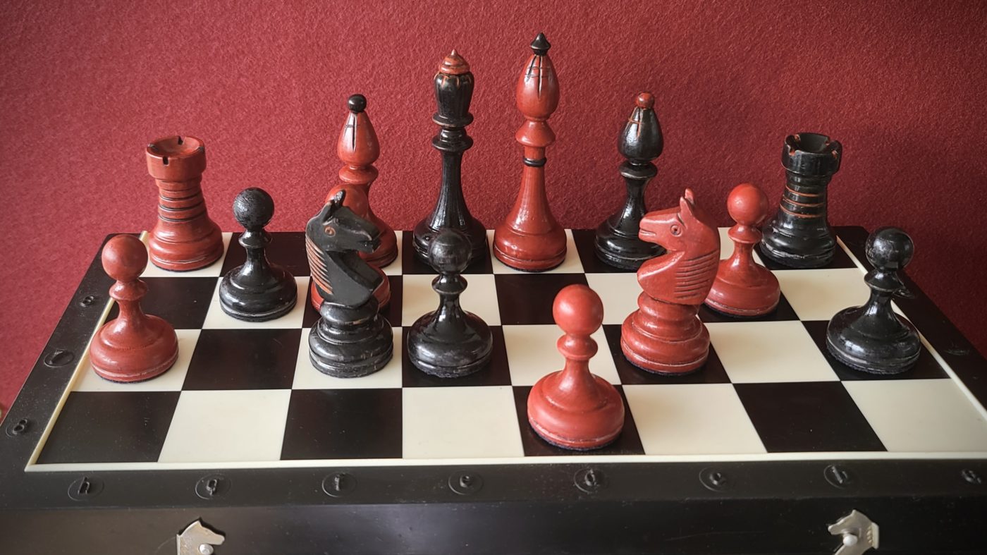 *SOLD* Rubrum Diabolis (Red Devils); Large Czech Club Chess Set, ‘Ceska ...